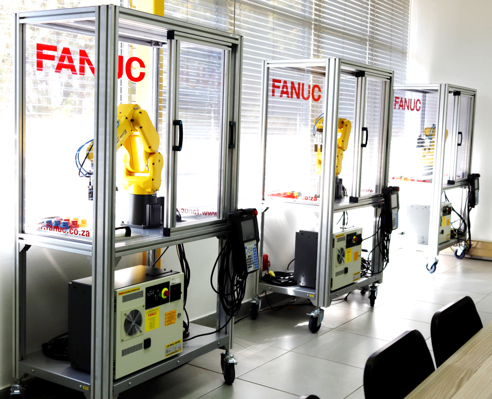 Industrial robots - FANUC